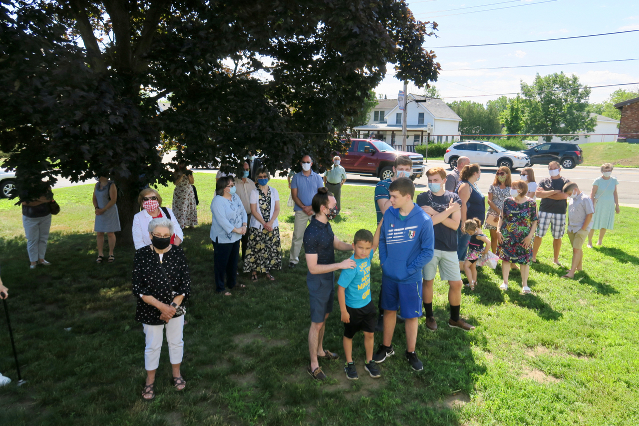 Parishioners say good-by to Fr. Alan Shnob | The Peru Gazette